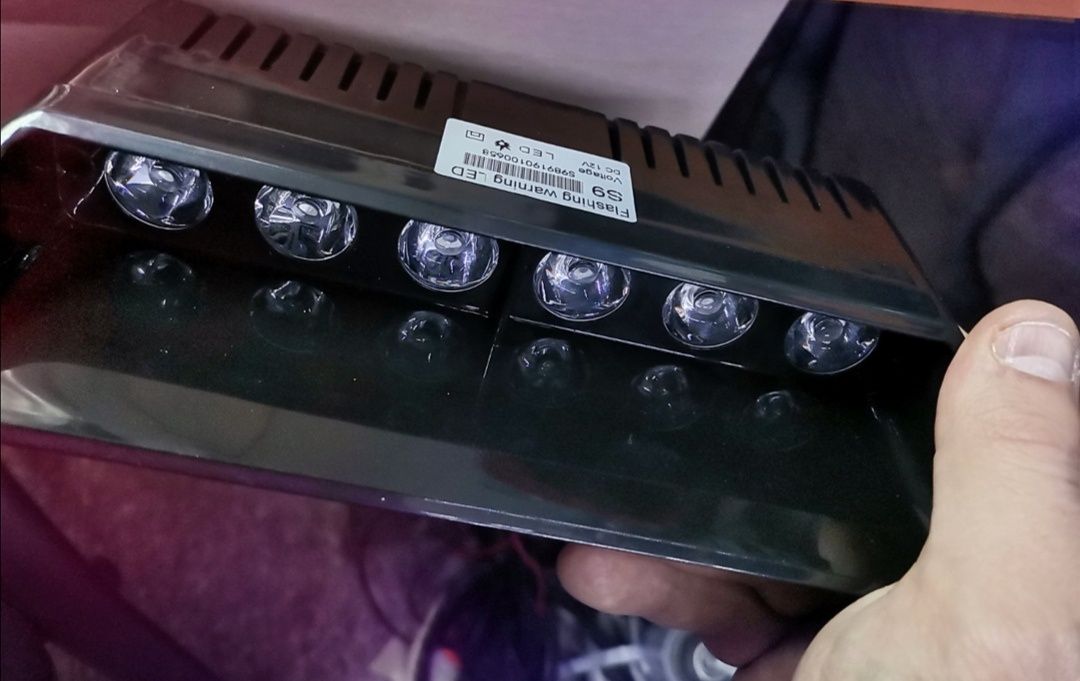 Ярки Лед Полицейски Аварийни Сигнални Блиц Светлини с 6 Led син червен