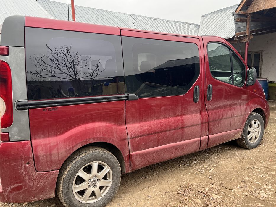 Vand Opel Vivaro 9 locuri Rubla • OLX.ro