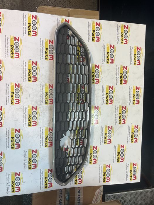 Grila crom bara fata Ford Fiesta MK6 facelift 2013-2017 Odobesti • OLX.ro
