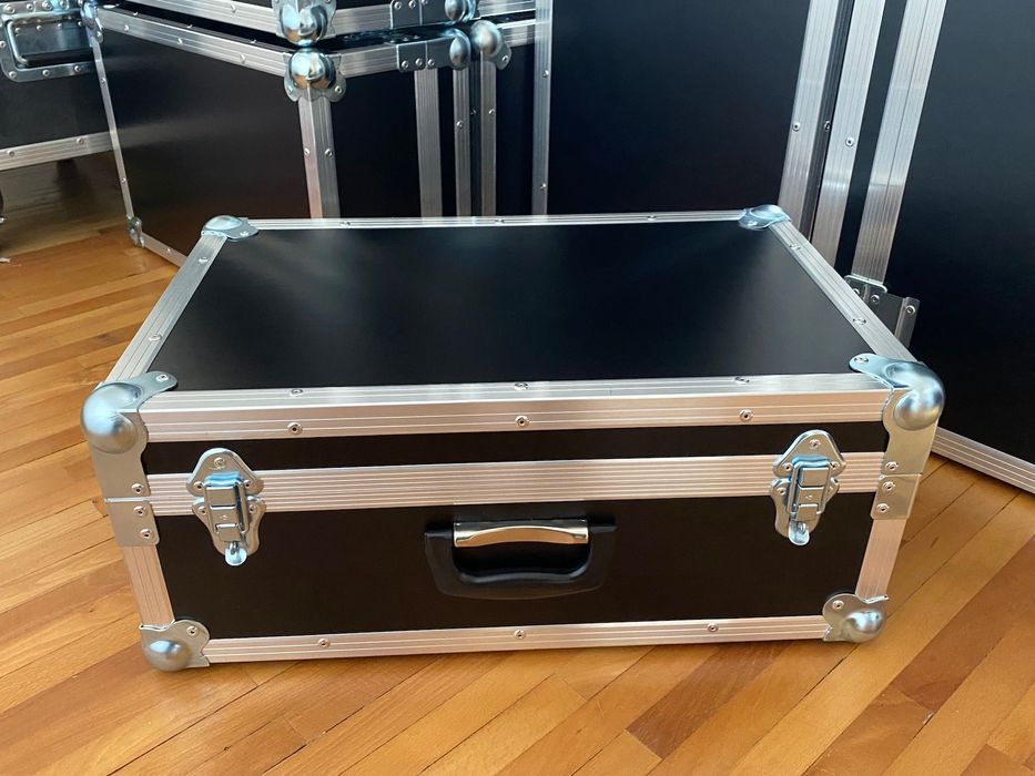 Flight Case 54cm x 33cm x 21cm - Cutie de protectie universala Avrig • OLX.ro
