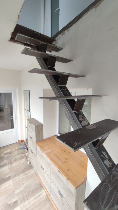 Scara din fier Modern Mangalia • OLX.ro