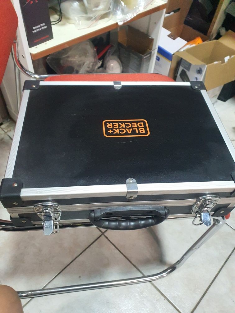 Акумулаторна бормашина Black&Decker BDCHD18K 18 V 1.5 ah гр. Стара ...