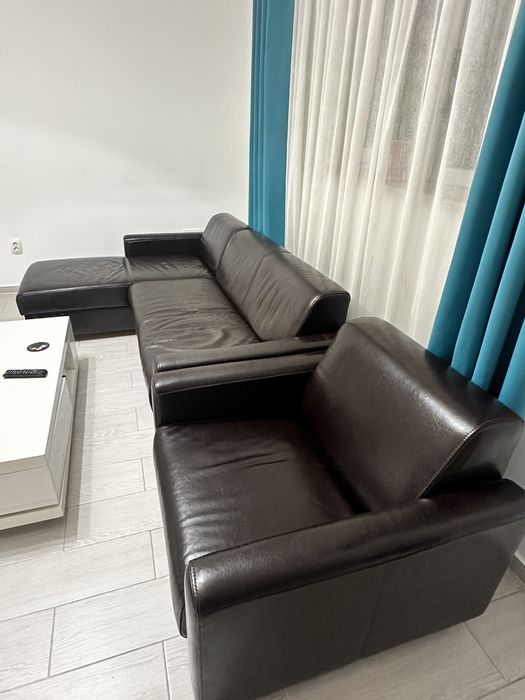 Canapea piele naturala maro, extensibila, cu fotoliu Craiova • OLX.ro