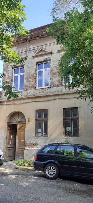 Se vinde 2 apartamente la Casa zona centrală Arad • OLX.ro