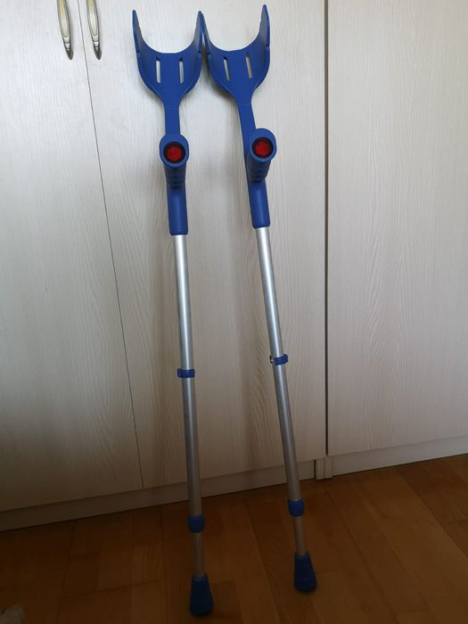Set carje ortopedice reglabile omologate certificate Cluj-Napoca • OLX.ro