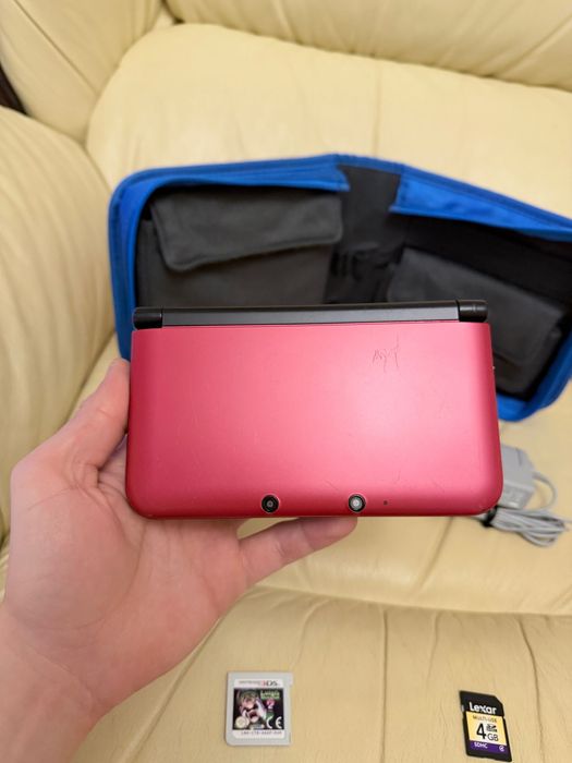 Nintendo 3DS XL Red + оригинален Super Mario калъф + Luigi’s Mansion 2 ...