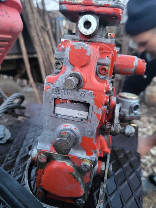 Pompa injectie cu injectoare motor Deutz Nana • OLX.ro