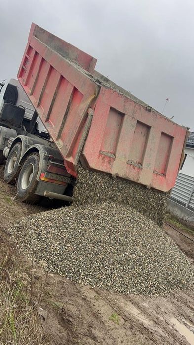 Nisip, sort, balastru, pamant, piatra concasata(3-30tone) Albesti • OLX.ro