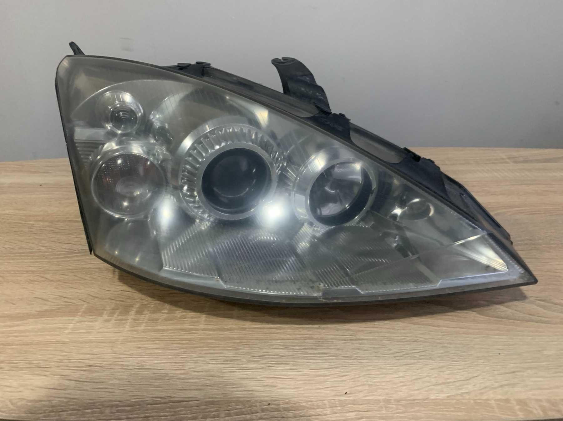 Комплект СТ фарове за Форд Фокус 1999/2004 мк1 Ford Focus Mk1 ST Xenon ...