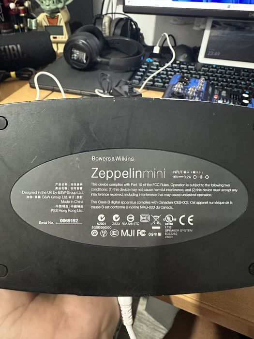 Boxa Bowers Wilkins Zeppelin Mini Targu Jiu • OLX.ro