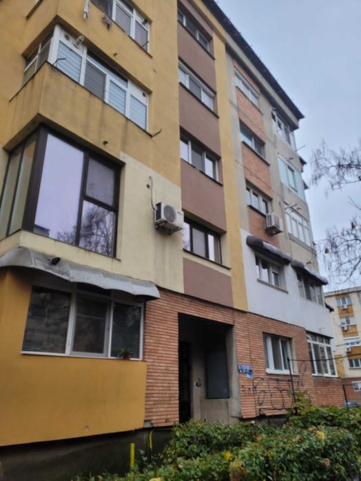 Apartament de vanzare 2 camere Craiova in spatele Mall Promenada Craiova • OLX.ro