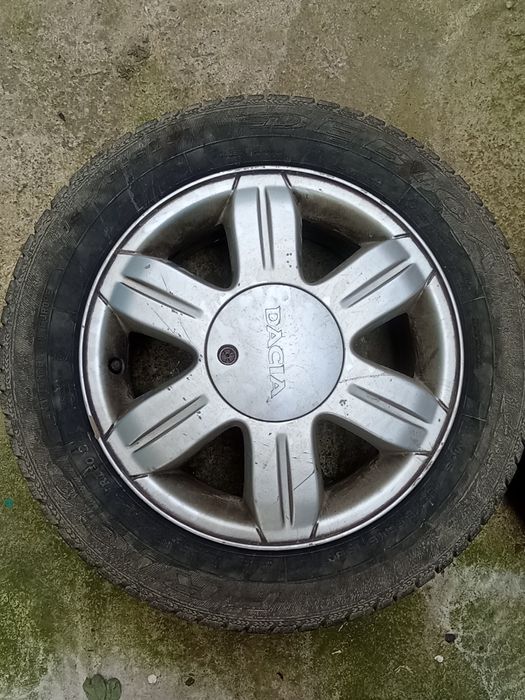 Roti jante Logan mcv cauciucuri iarna R15 Gradistea • OLX.ro