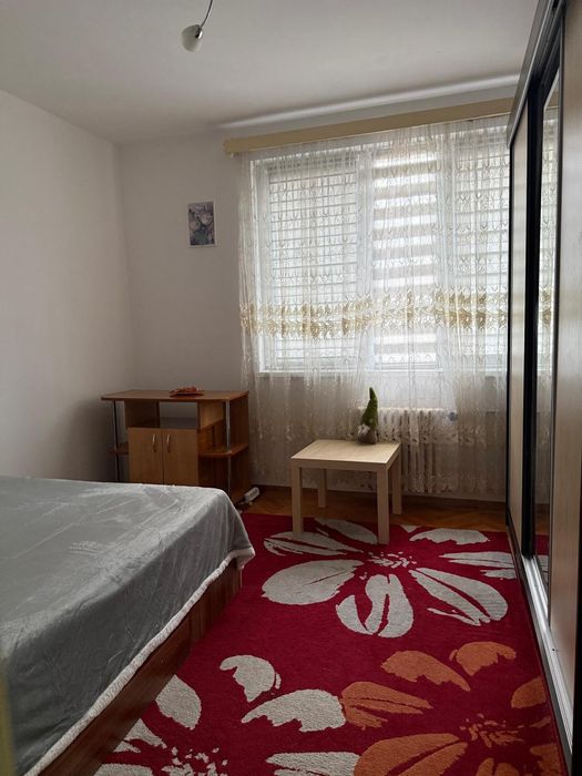 Proprietar închiriez apartament 3 camere cartier Pajura Bucuresti ...
