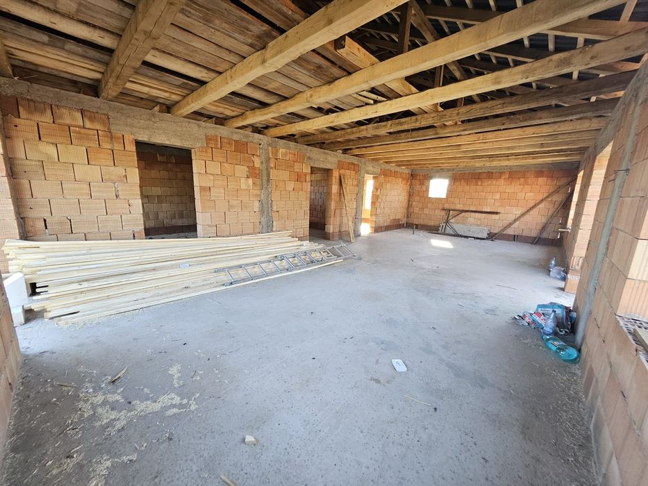 Casa de vanzare Str.Nucului Alesd Alesd • OLX.ro