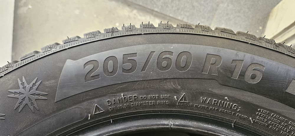 Гуми Зимни 205 60 15 4 броя гр. София в.з. Врана - Лозен • OLX.bg