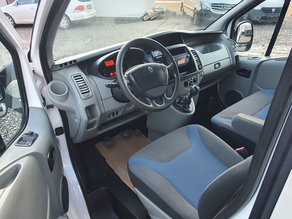 Renault trafic nu este [opel vivaro, nissan] Bretcu • OLX.ro