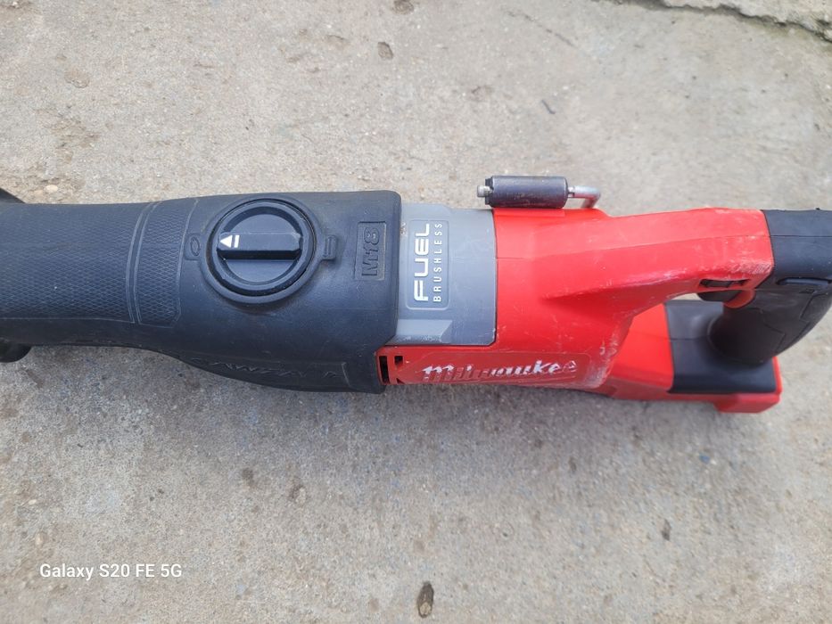 Fierăstrău sabie Milwaukee cu variator ca nouă Racarii de Jos • OLX.ro
