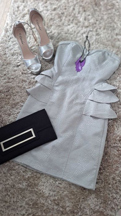 Rochie Eveniment Maneciu-Pamanteni • OLX.ro