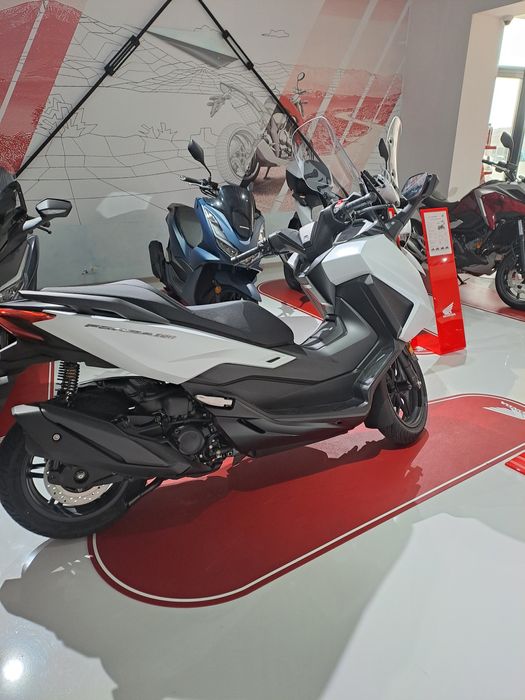 Honda NSS350 Forza model 2025 Ghiroda • OLX.ro