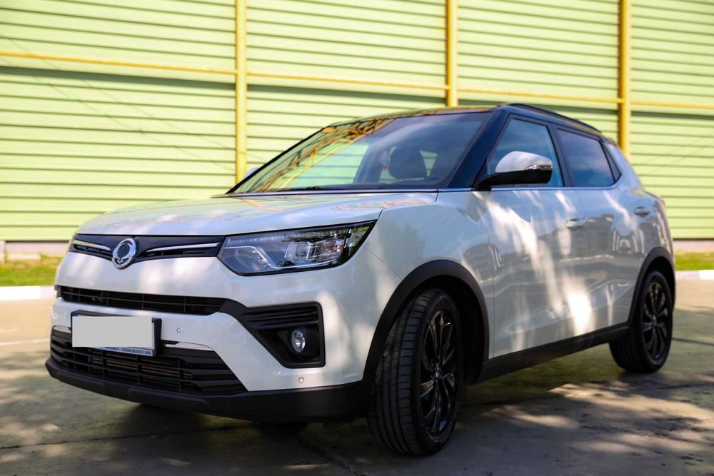 Vand auto SsangYong - model TIVOLI X150 DLX 1.5 GDI163HPFWDA6 Titu • OLX.ro