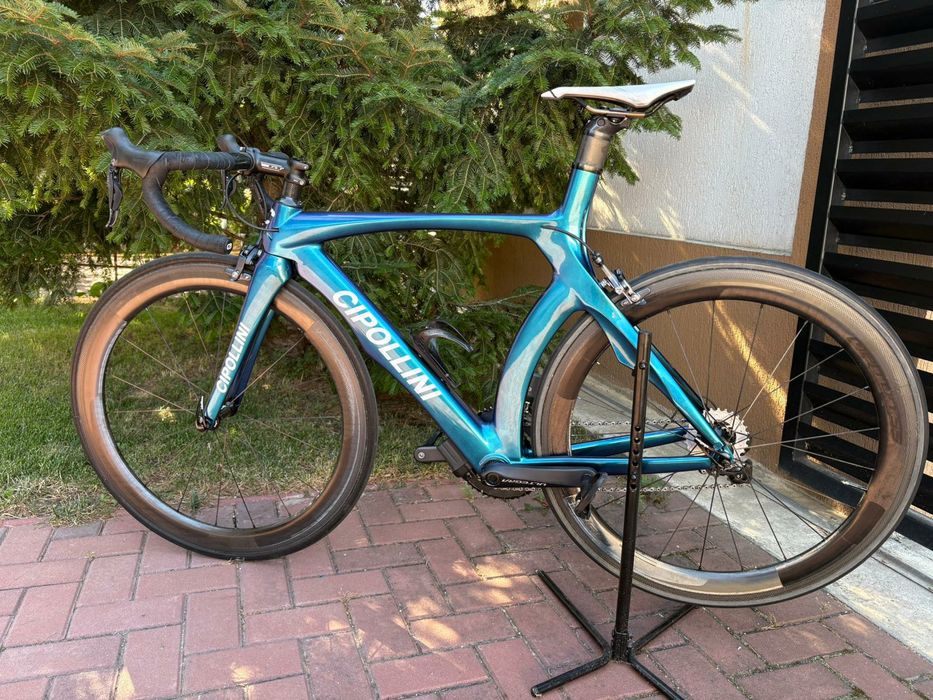 Cursiera/bicicleta italiana carbon CIPOLLINI Ultegra di2/roti carbon ...