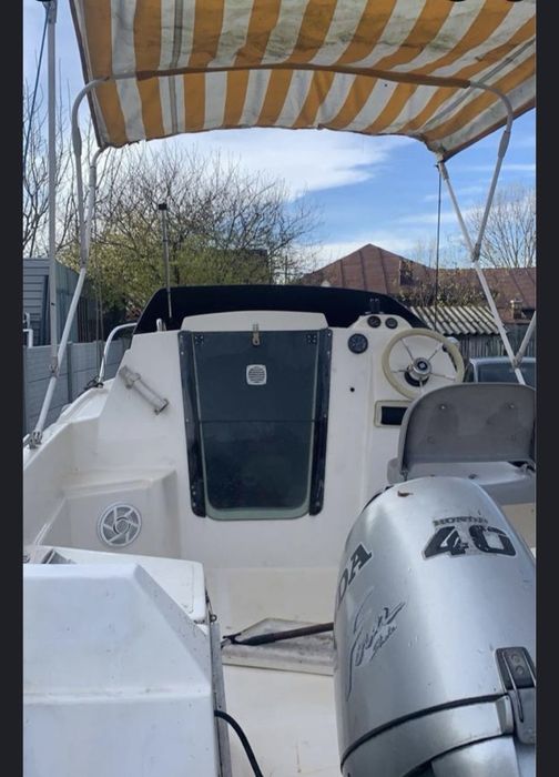 Vând barca QuickSilver 435 Calarasi • OLX.ro