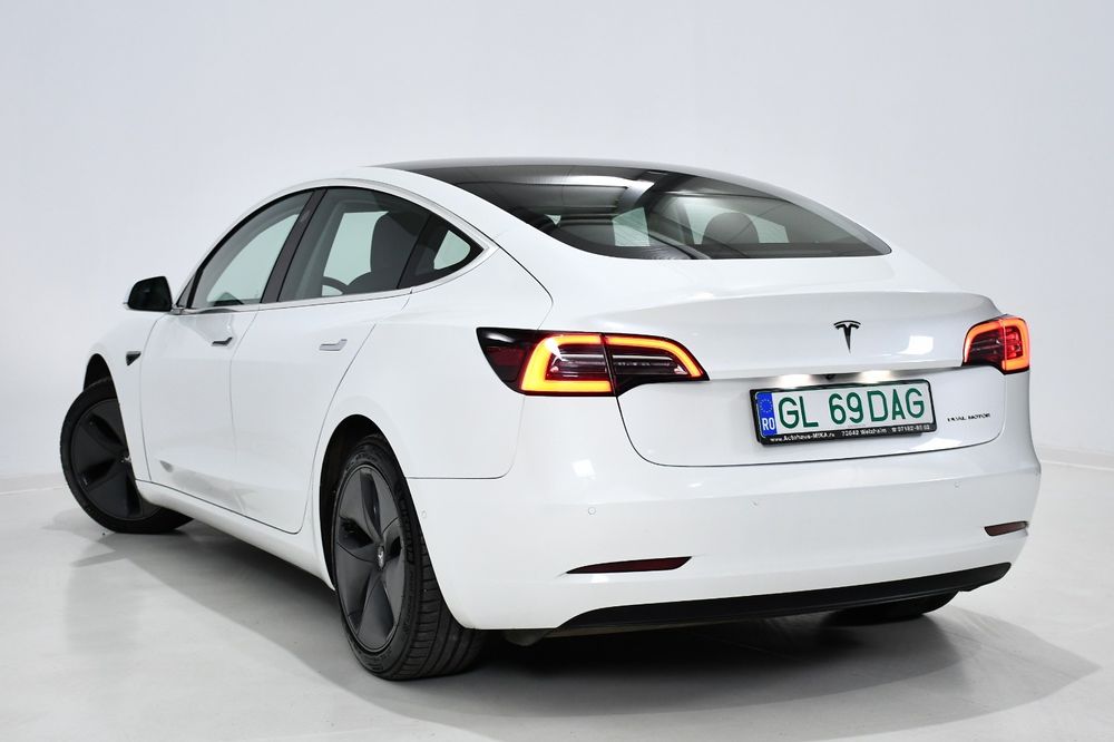 VAND/SCHIMB TESLA Model 3 Dual Motor 456cp tva deductibil Galati • OLX.ro