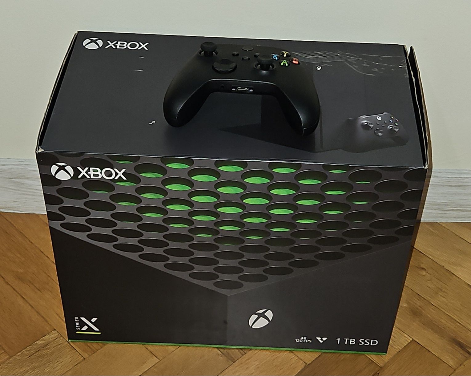 XBOX Series X перфектна Х бокс конзола с диск и джойстик гр. Варна ...