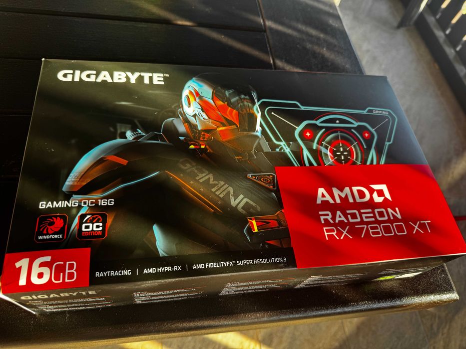 Placa video GIGABYTE Radeon RX 7800 XT GAMING OC, 16GB GDDR6 Brasov ...
