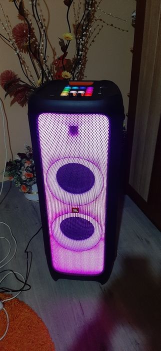 Boxa JBL partybox party box 1000 cu 1100W RMS bass boost stare NOUA ...