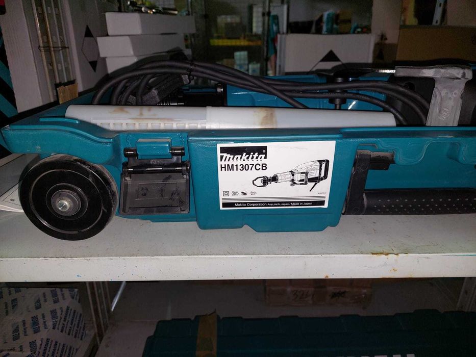 Ciocan demolator/ picamer Makita HM1307CB Brasov • OLX.ro