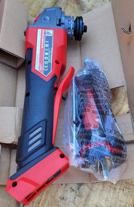 Polizor unghiular Milwaukee Onesti • OLX.ro