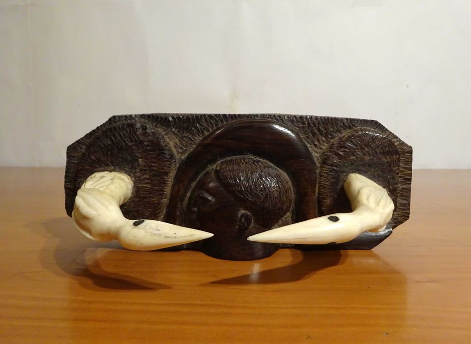 Statueta tribala africana RARA | Colti de Facocer si Abanos sculptat ...