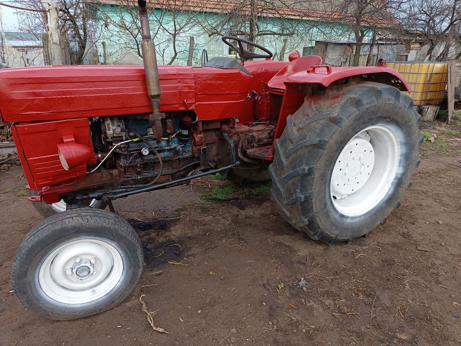 Vind tractor utb 550 Galiciuica • OLX.ro