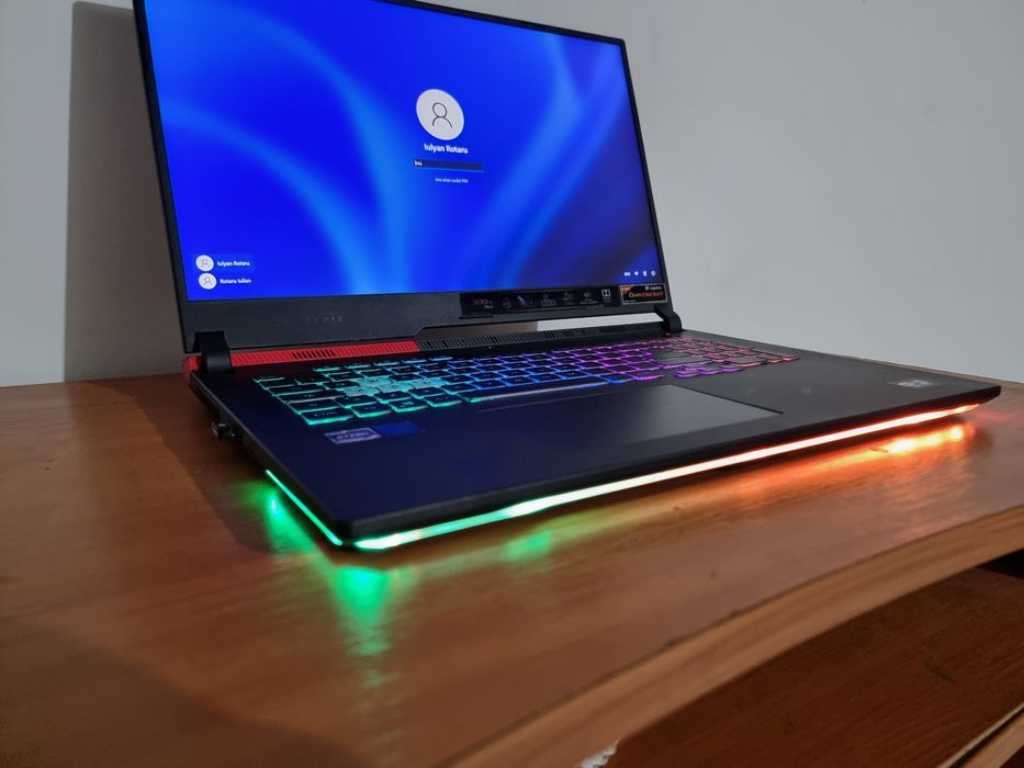 Laptop gaming Asus rog strix 300 Hz Ploiesti • OLX.ro