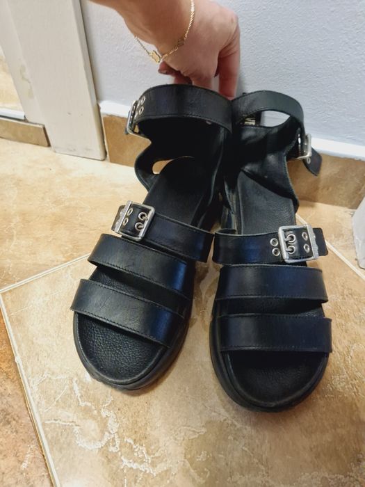 Steve Maden сандали гр. Омуртаг • OLX.bg