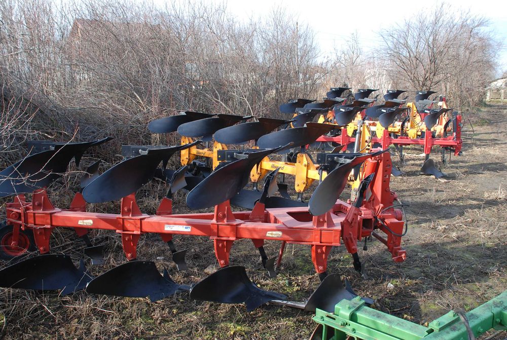 Plug Reversibil Kverneland 3 sau 4 Cormene/BRAZDE/Disc Agricol MARE Frumusani • OLX.ro