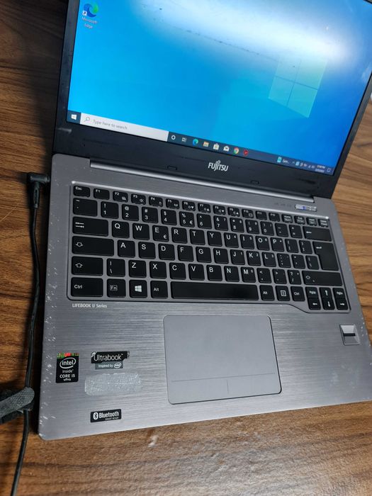 Laptopuri fujitsu i5 generatia 4 a ,cu rezolutie ecran QHD Brasov • OLX.ro