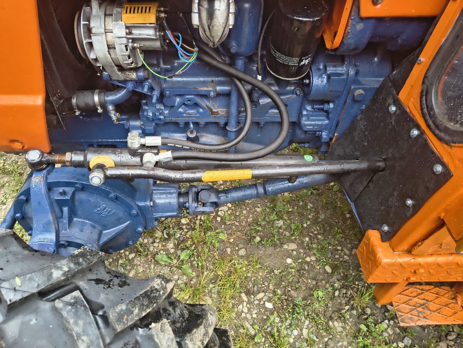 Vand Tractor 445 dt Chiuza • OLX.ro