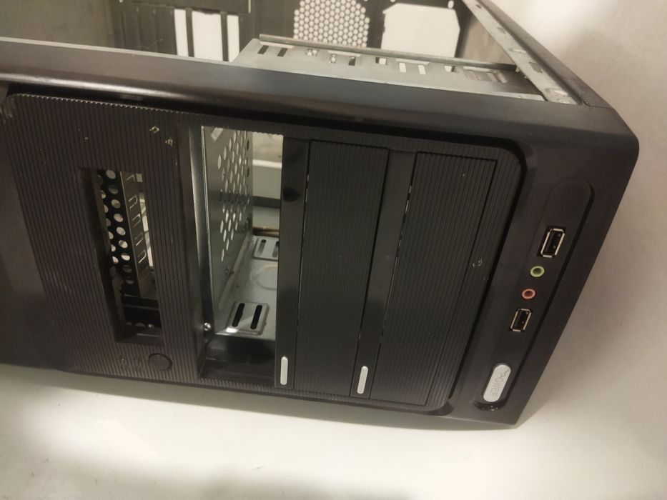 Carcasa PC neagră Bucuresti Sectorul 6 • OLX.ro