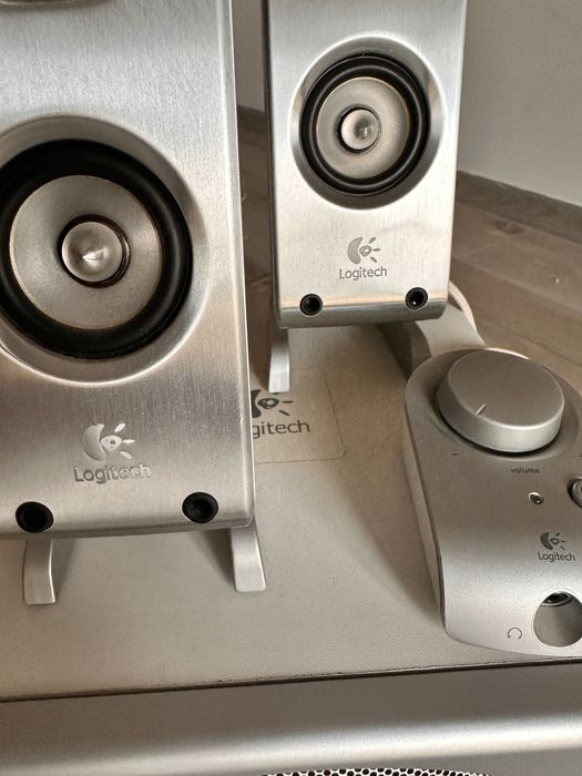 Boxe Logitech 2.1 Z-3e, 40W RMS Brasov • OLX.ro