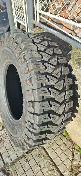 Продавам 1 бр. гума за джип 265 70 16 Insa Turbo K2 mt. с. Лозен • OLX.bg
