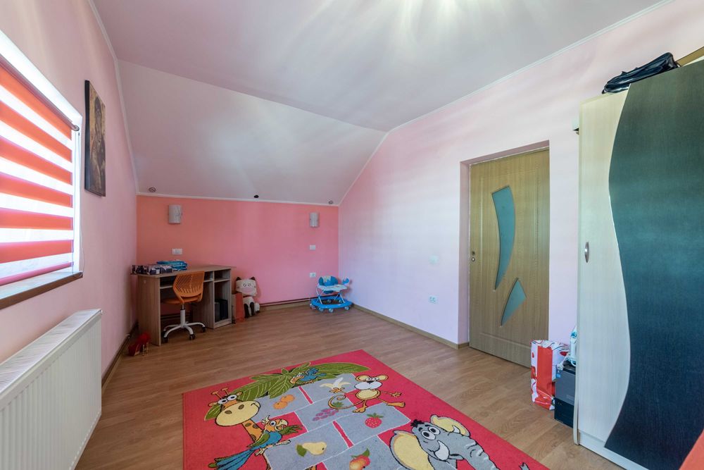 Casa la 2 minute de Pitesti - 4 camere mobilata in Geamana Geamana • OLX.ro