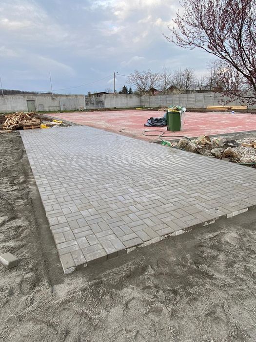 Montaj pavele bordura Rigola gazon Videle • OLX.ro