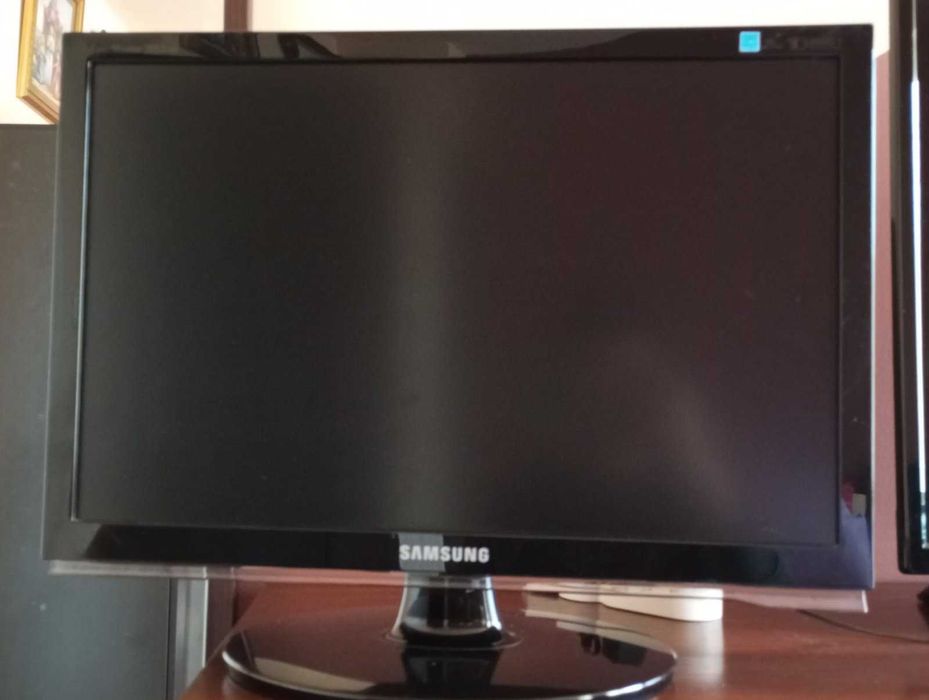 Монитор Samsung SyncMaster 2053BW гр. Варна Левски • OLX.bg