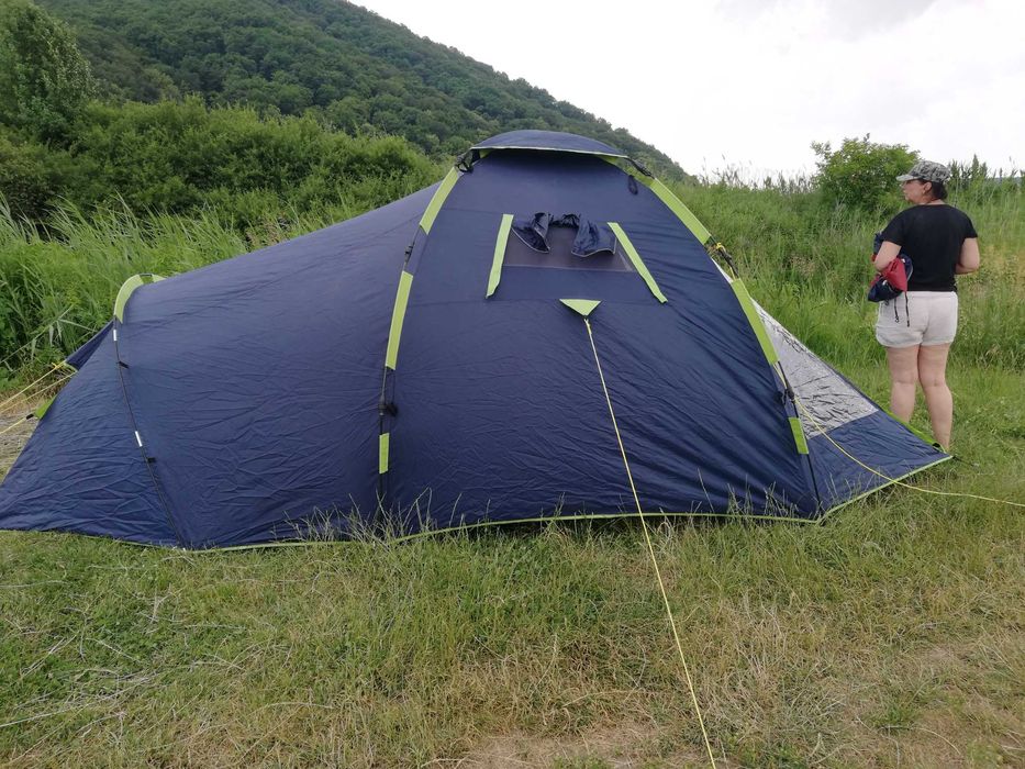 Cort GoldCamp- mare, cu veranda Bistrita • OLX.ro