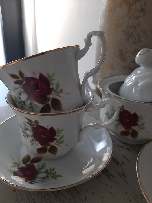 Portelan vintage set cafea Stefanesti • OLX.ro