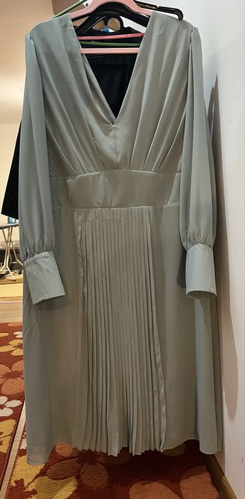 Rochie eleganta Asos, mas.52 Fetesti • OLX.ro