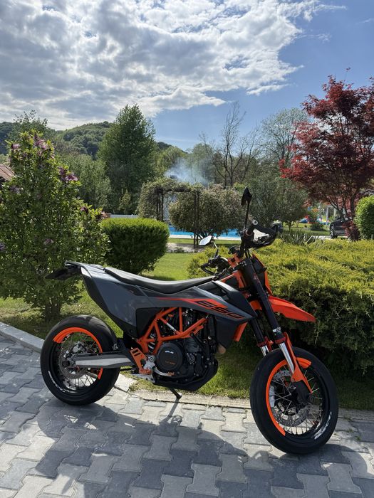 KTM 690 SMC R Supermoto Ramnicu Valcea • OLX.ro