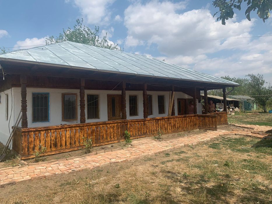 2 case traditionale , 2500 teren , vie si solar langa Bucuresti Magureni • OLX.ro